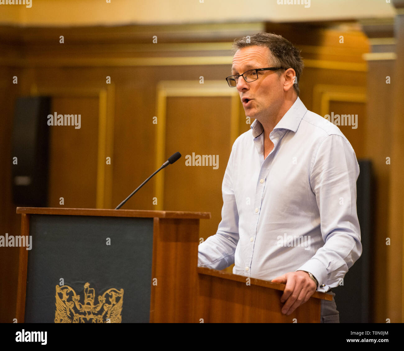 Michael mosley hi-res stock photography and images - Alamy