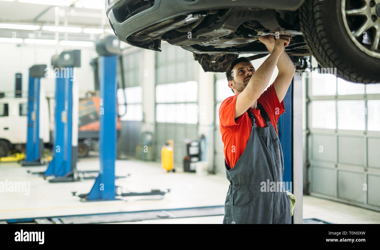 Working car hi-res stock photography and images - Alamy