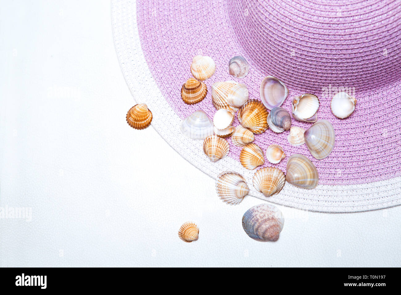 Womans hat hi-res stock photography and images - Alamy