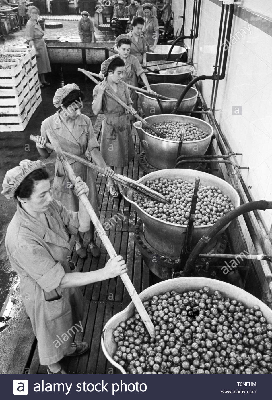 food industry, 1940-1950 Stock Photo - Alamy