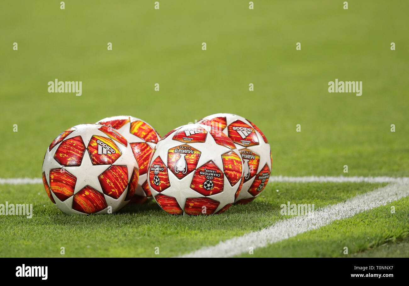 Adidas soccer balls hi-res stock photography and images - Alamy