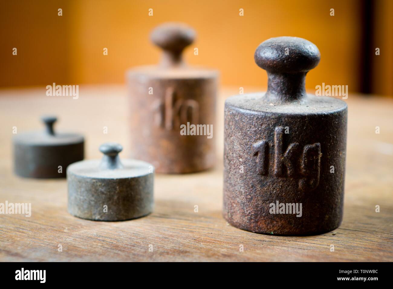 Weigh 1 kg hi-res stock photography and images - Alamy