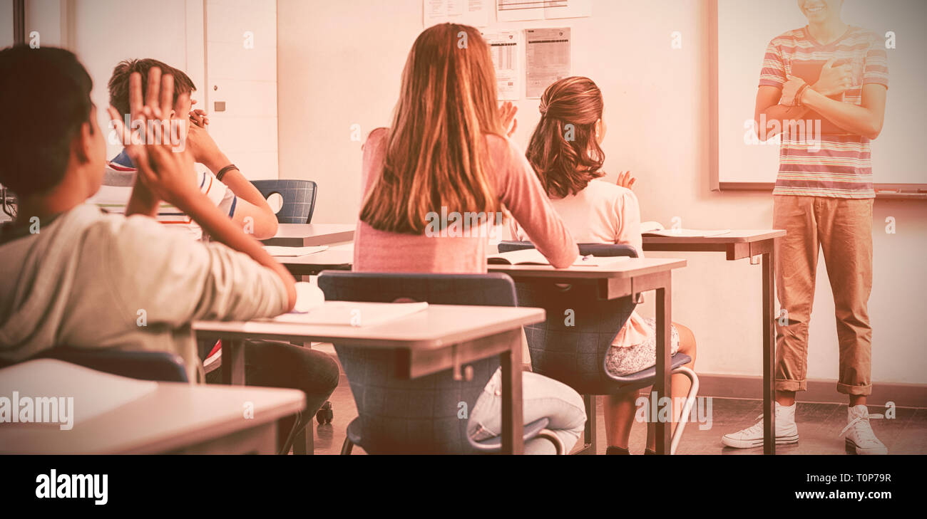 Student giving presentation hi-res stock photography and images - Alamy
