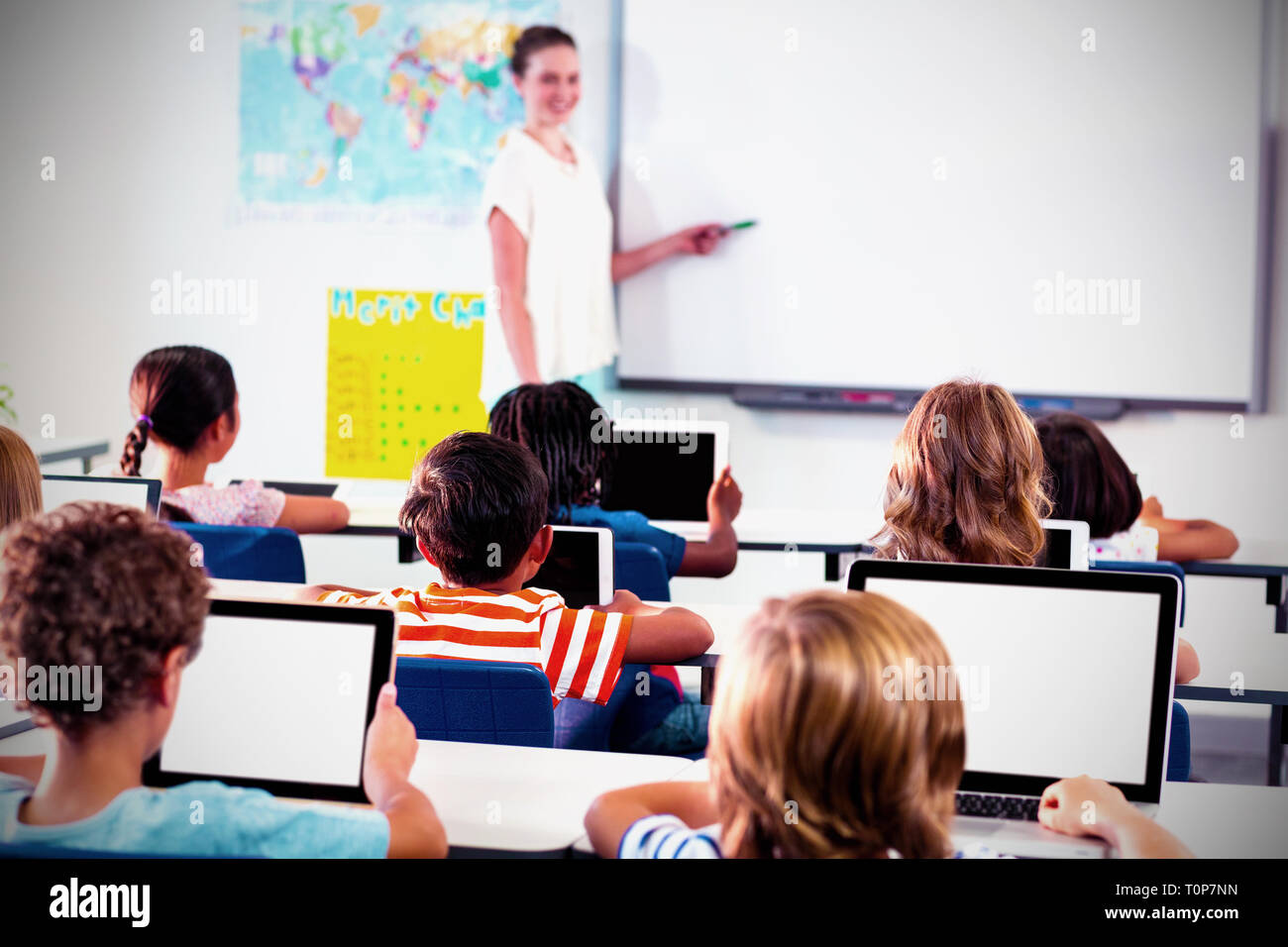 Child using whiteboard hi-res stock photography and images - Alamy