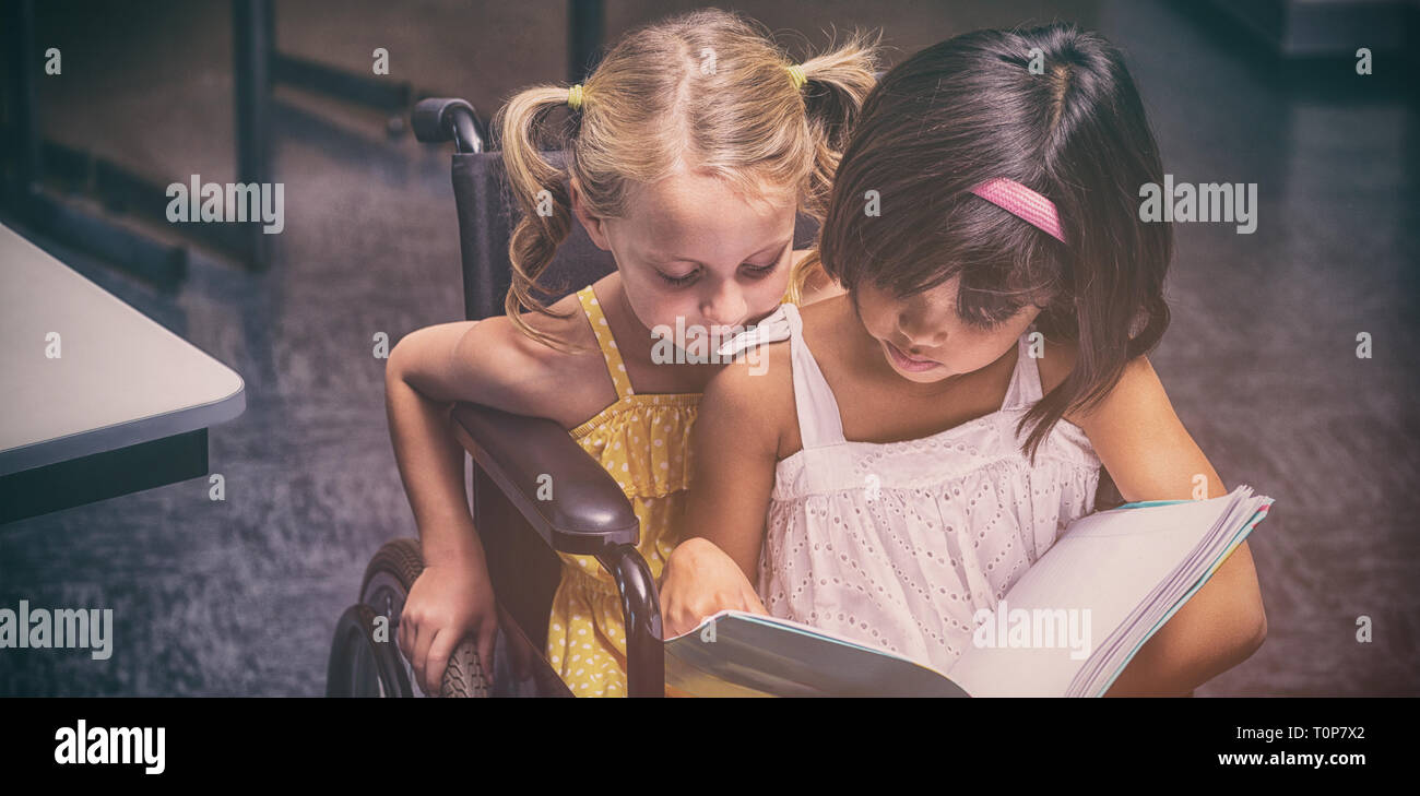 Girls studying in classroom hi-res stock photography and images - Alamy