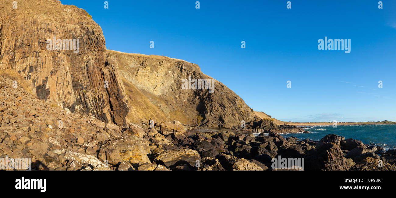 The rocky headland of Earlsferry home to the famous chain walk, Elie ...