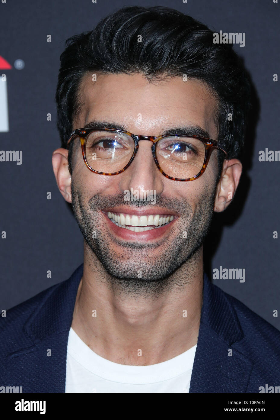Jane the virgin justin baldoni hi-res stock photography and images - Alamy