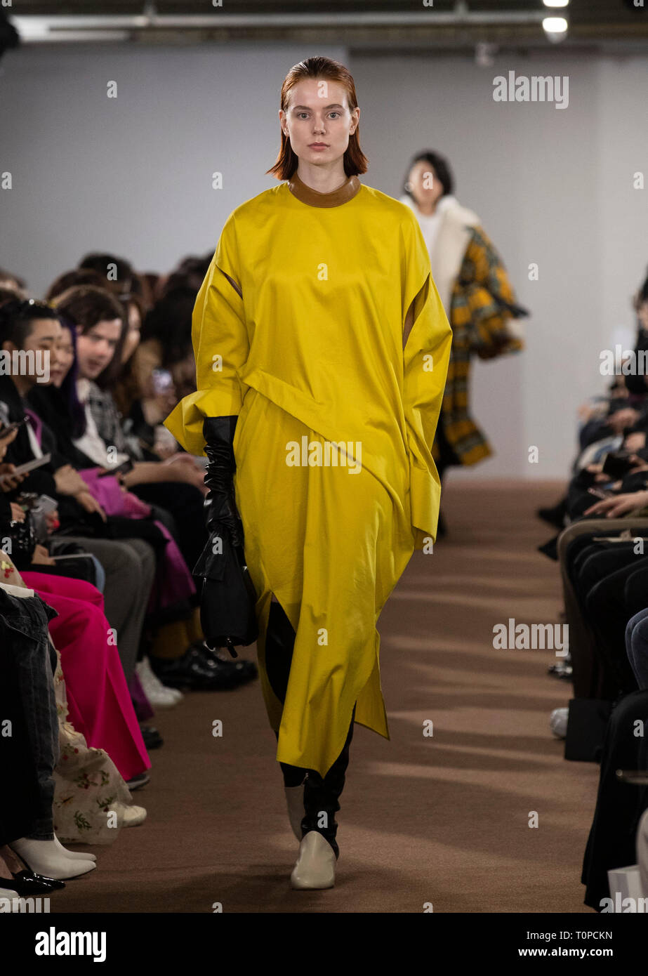 Seoul, South Korea. 21st Mar, 2019. A model presents a creation of ...