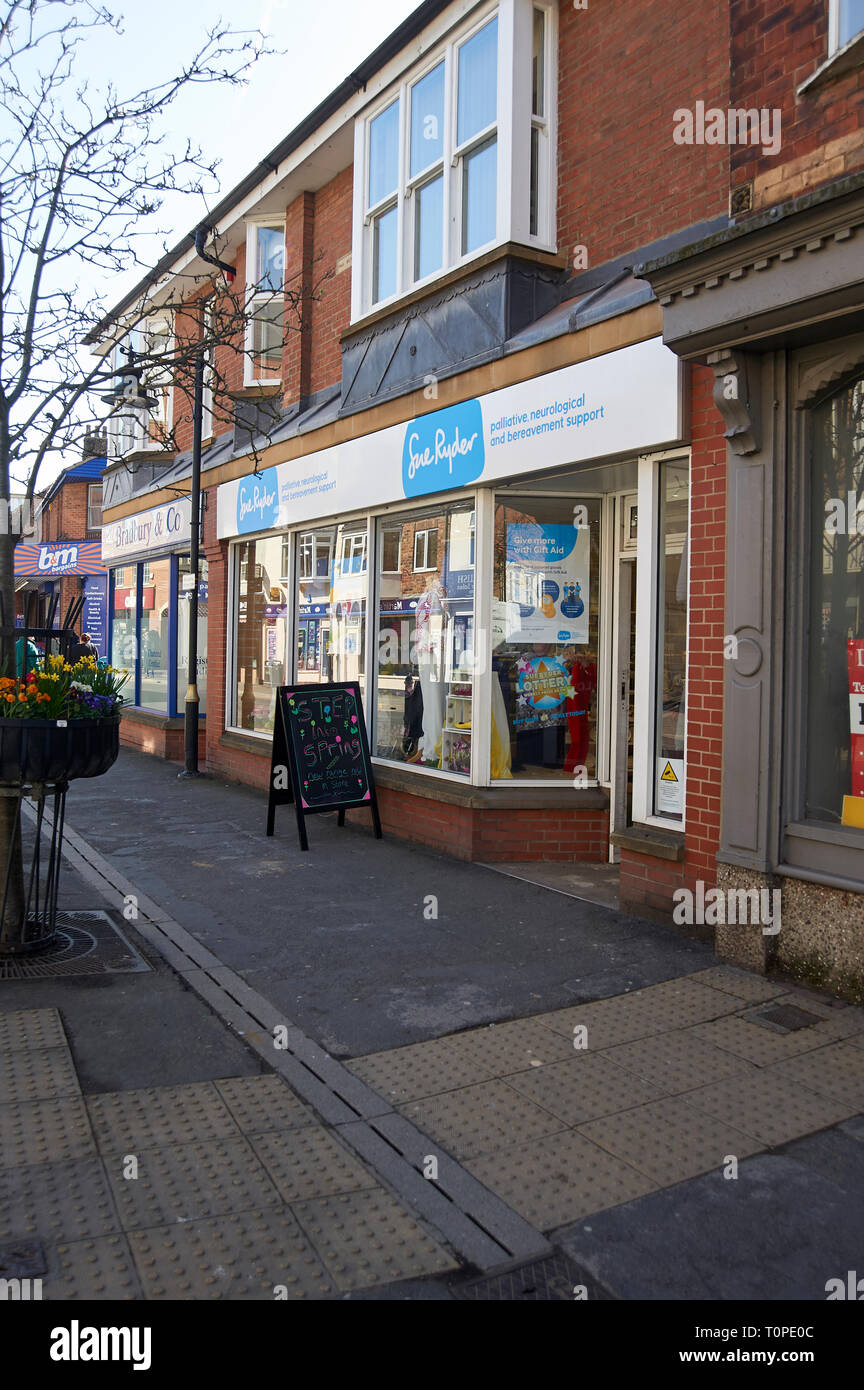 Driffield, East Yorkshire. 21st Mar 2019. UK Weather: Shoppers enjoying ...