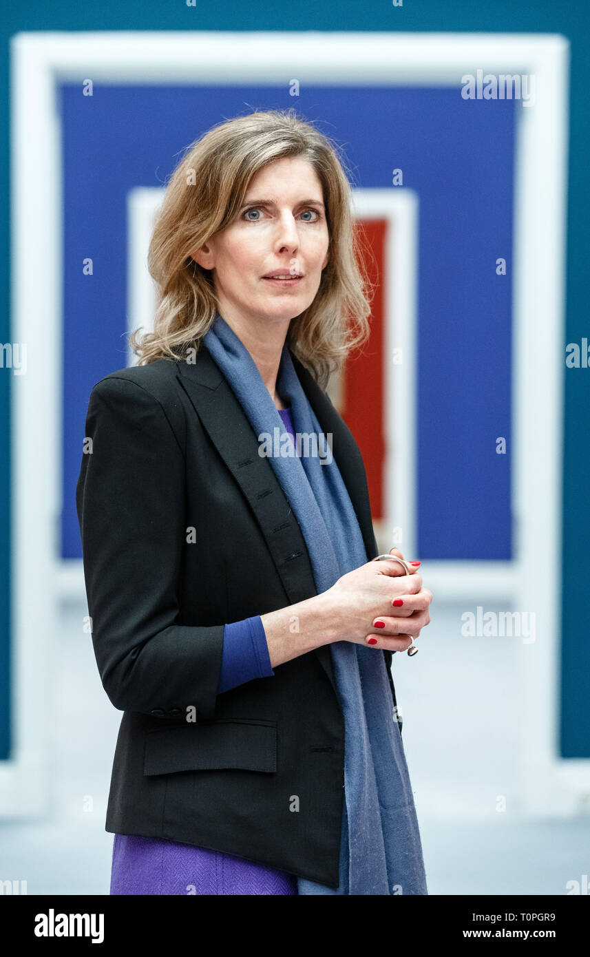 Kiel, Germany. 21st Mar, 2019. Anette Hüsch, director of the Kunsthalle ...