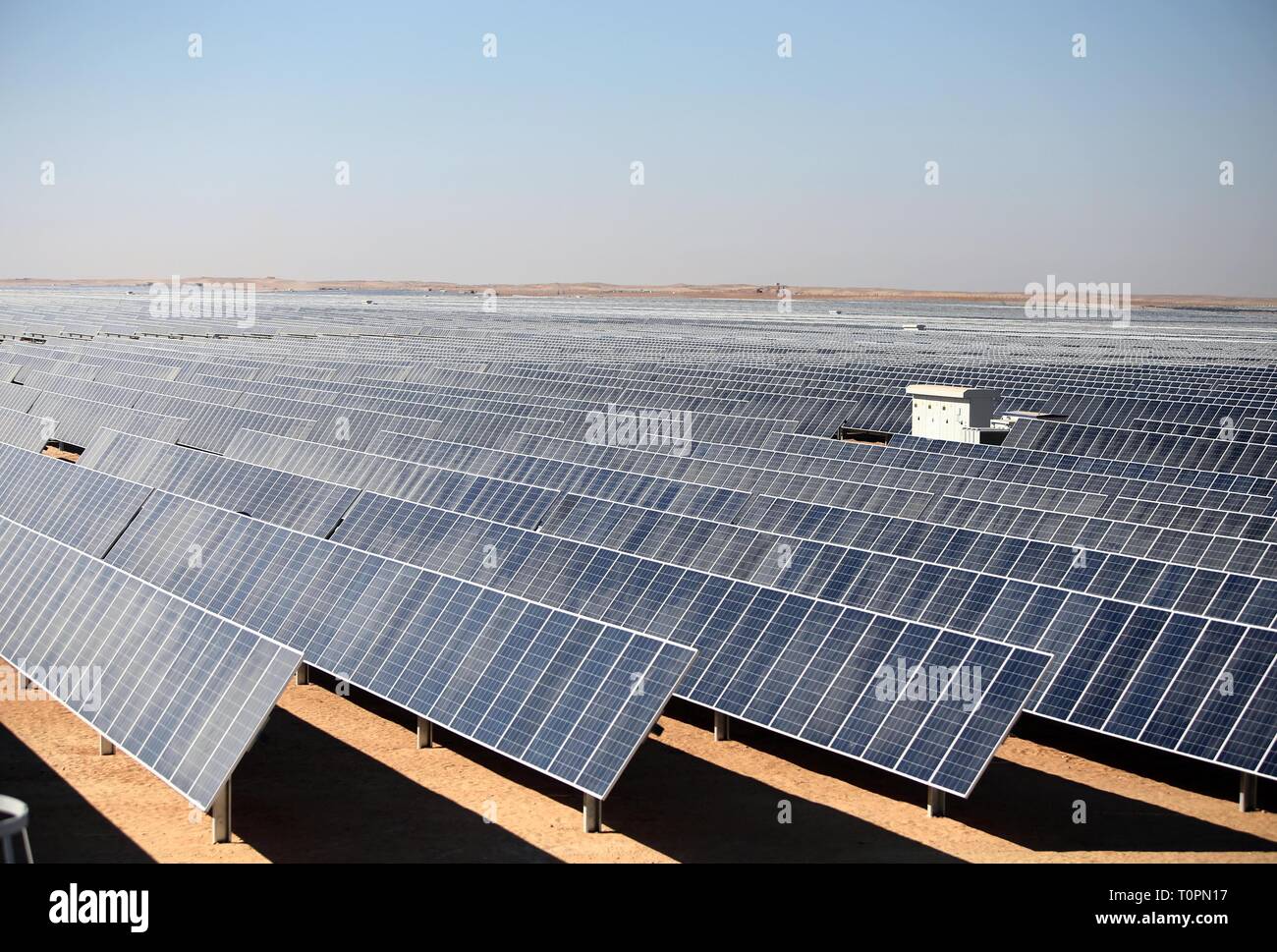 Egypt renewable energy construction hi-res stock photography and images ...
