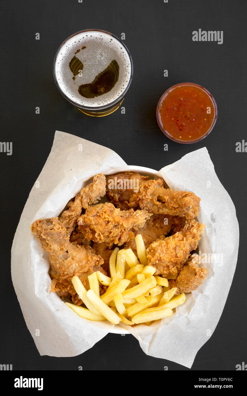 Chicken tenders box hi-res stock photography and images - Alamy