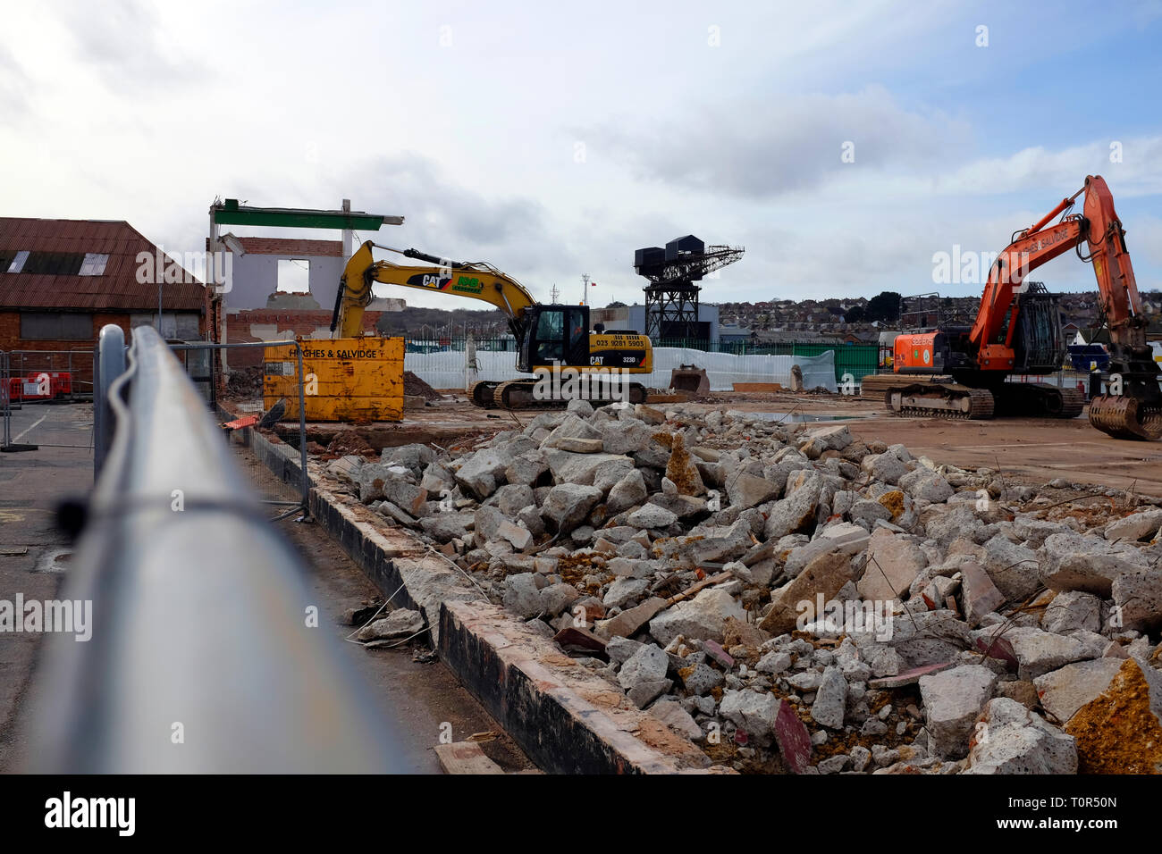 Warehouse fence hi-res stock photography and images - Alamy