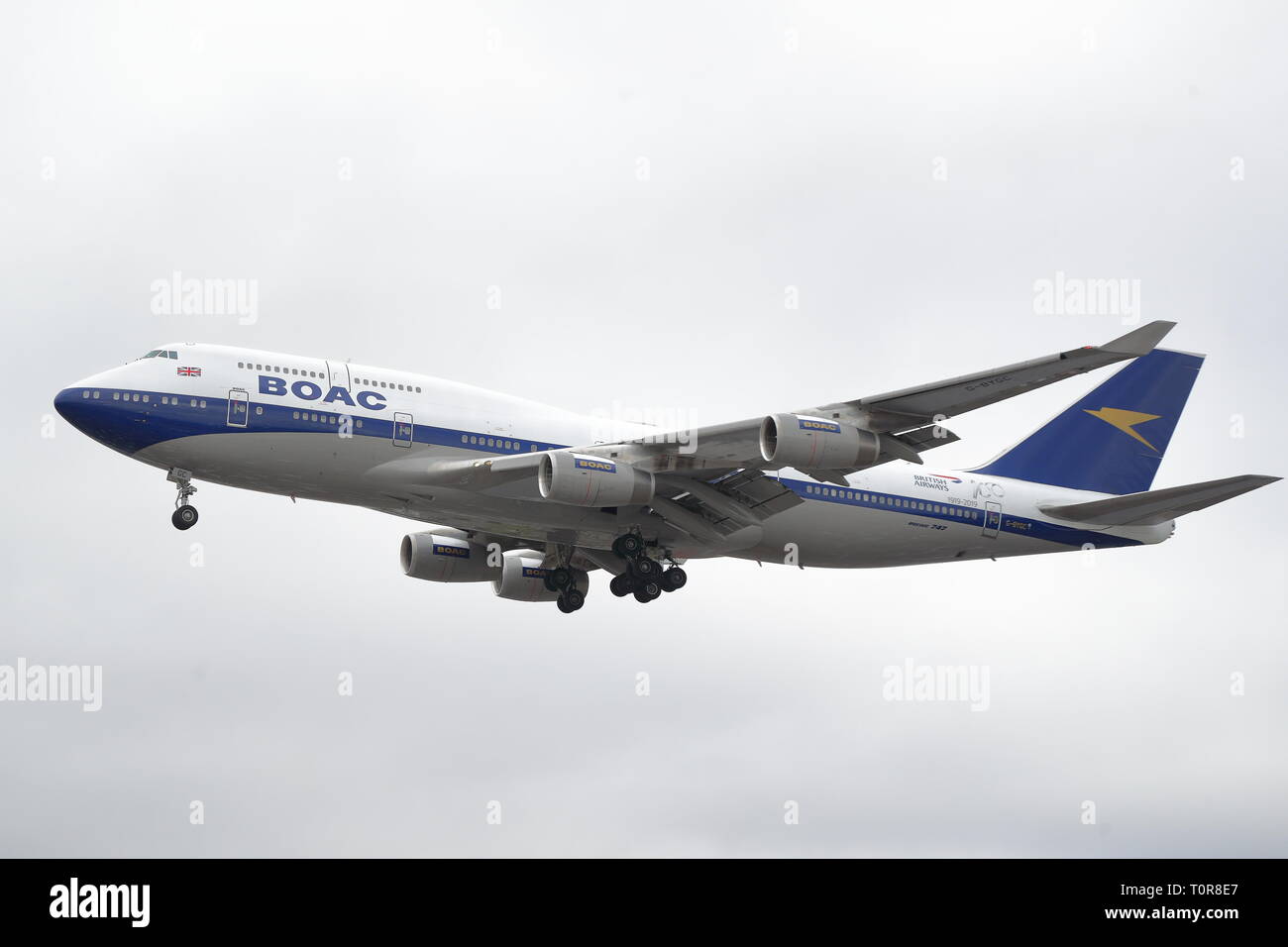 Retro livery aircraft hi-res stock photography and images - Alamy