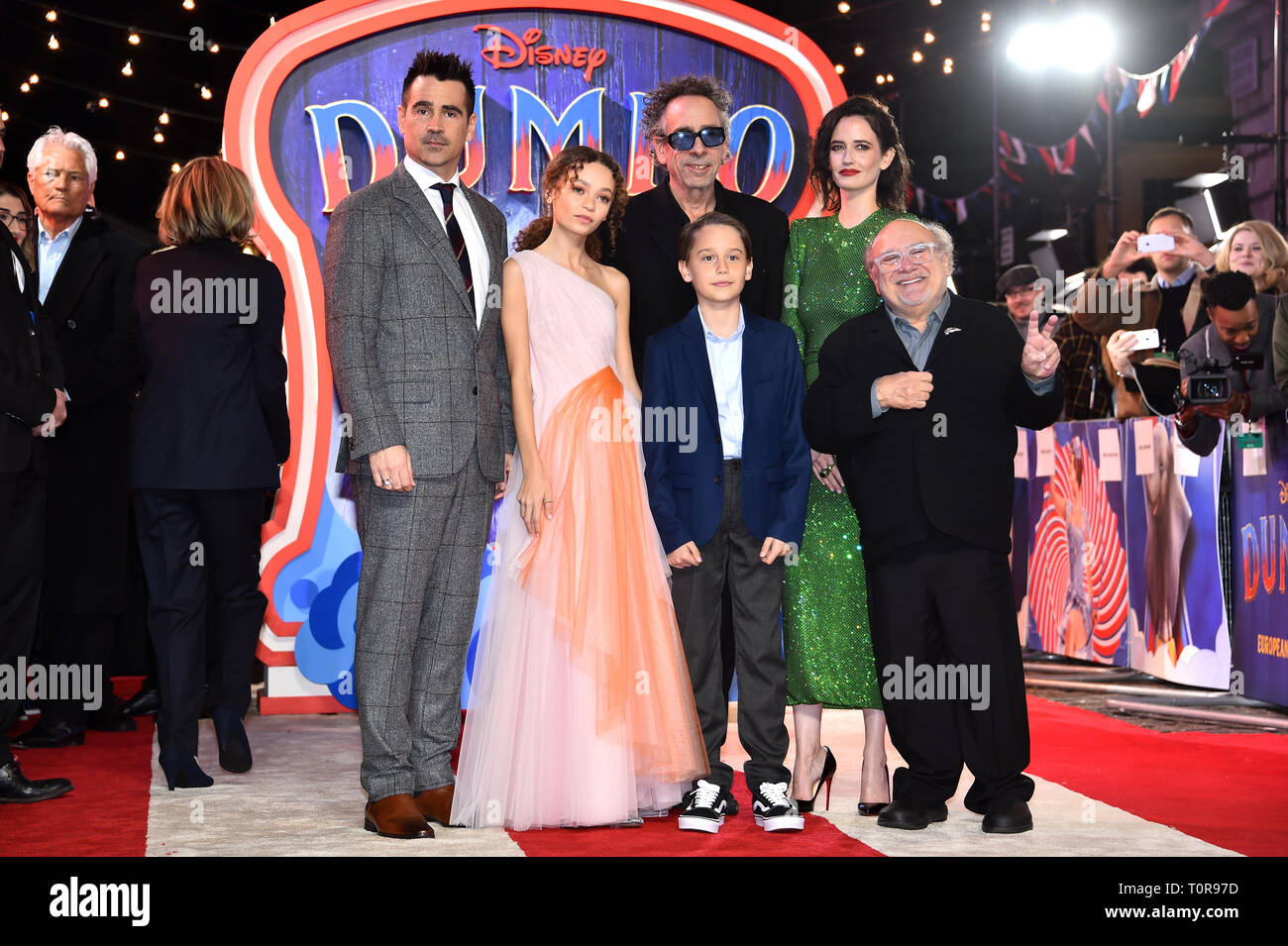 (left to right) Colin Farrell, Nico Parker, Tim Burton, Finley Hobbins ...