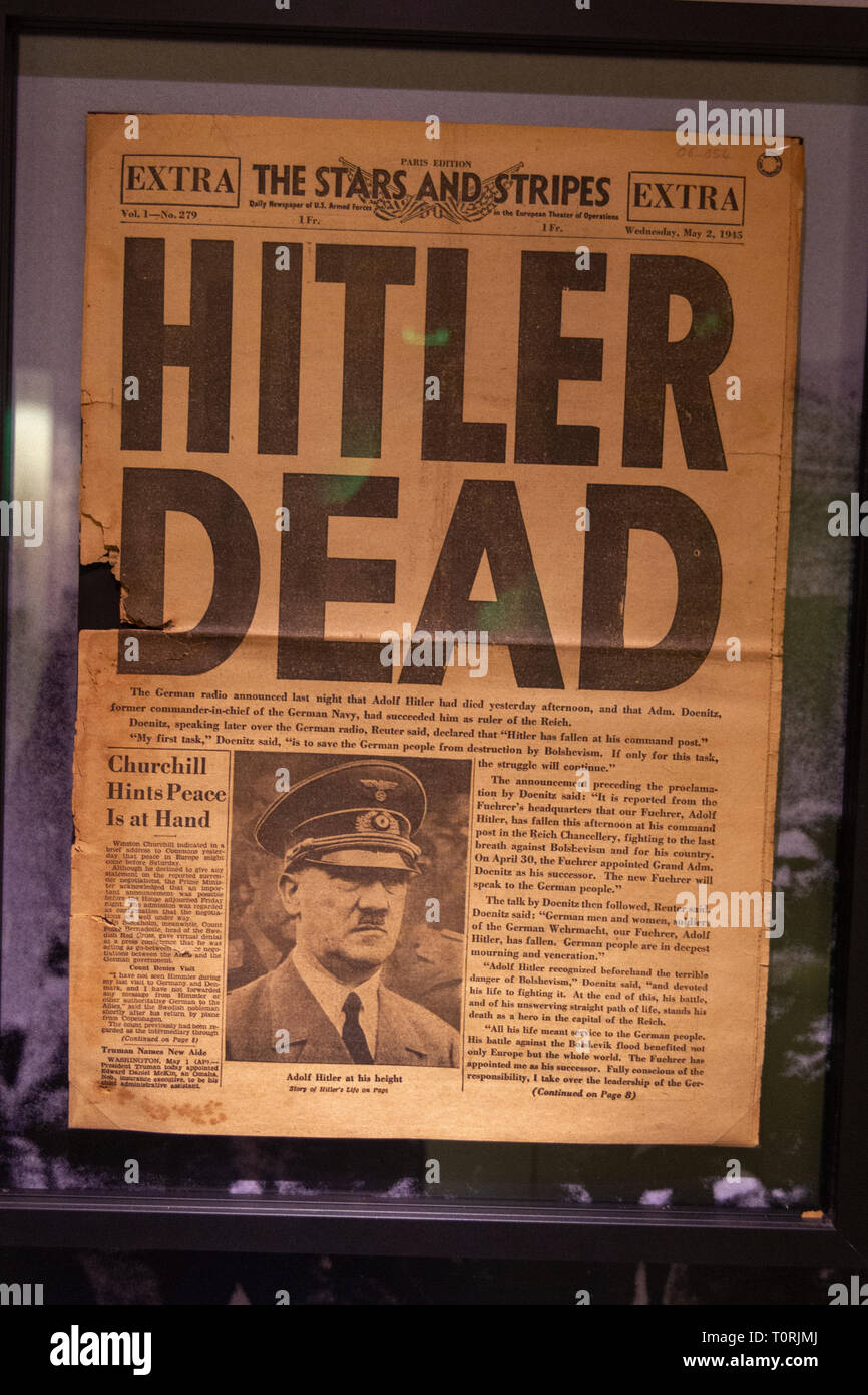 Hitler dead newspaper hi-res stock photography and images - Alamy