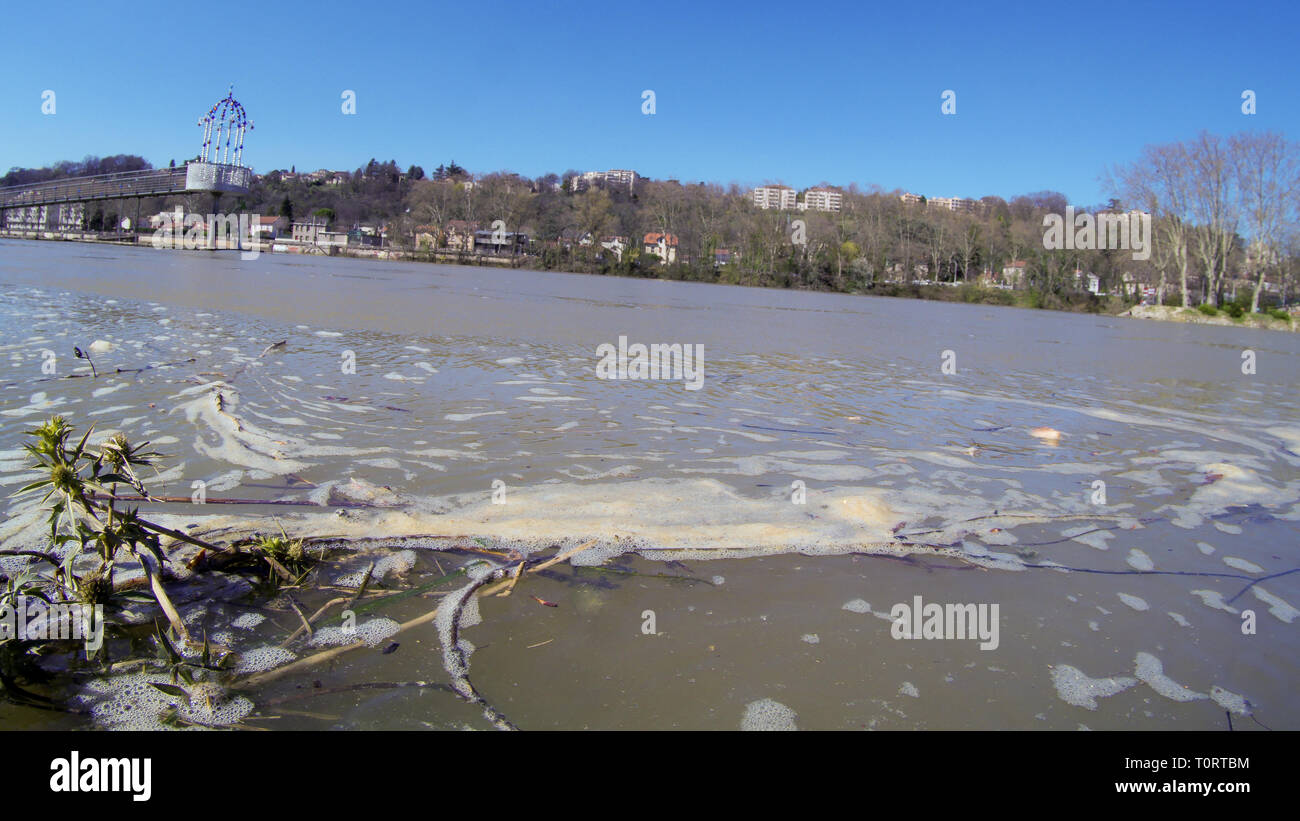 Sa ne river hi-res stock photography and images - Alamy