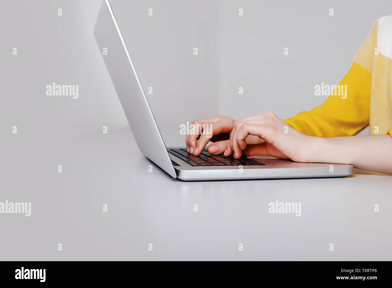 Hand fingers typing hi-res stock photography and images - Alamy