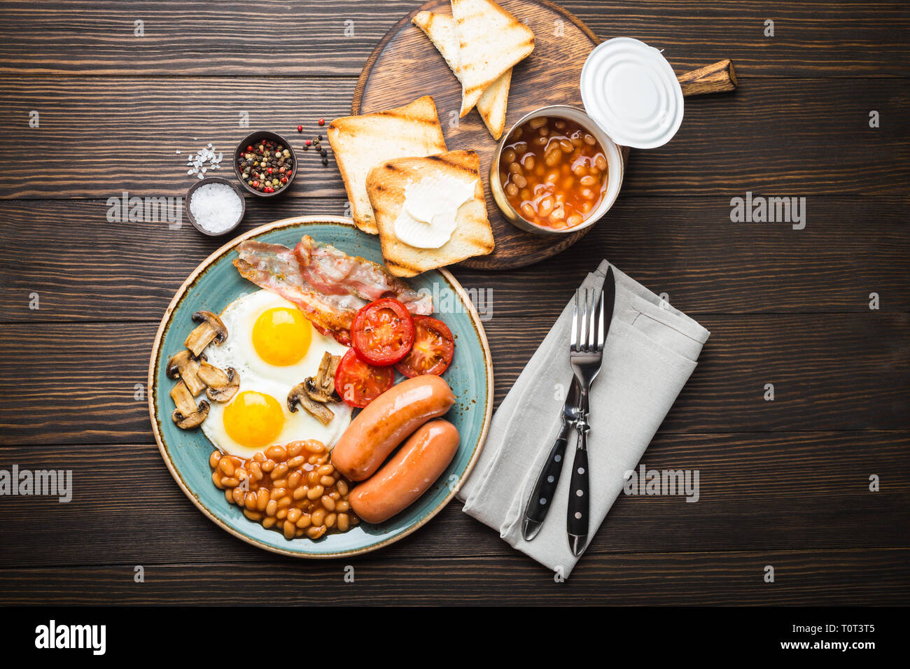 Full english breakfast pub hi-res stock photography and images - Alamy