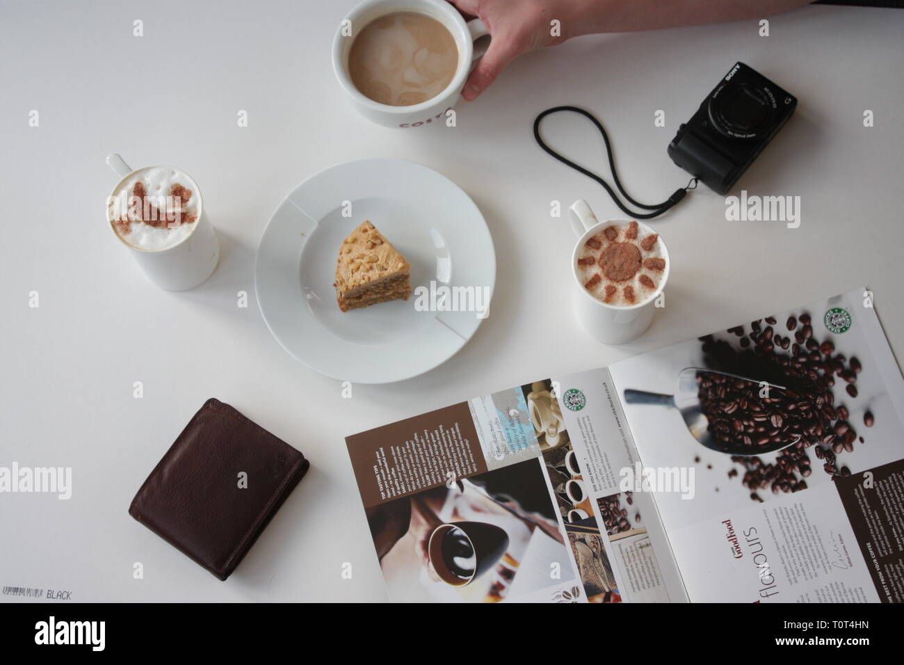 Minimalist cafe art hi-res stock photography and images - Alamy