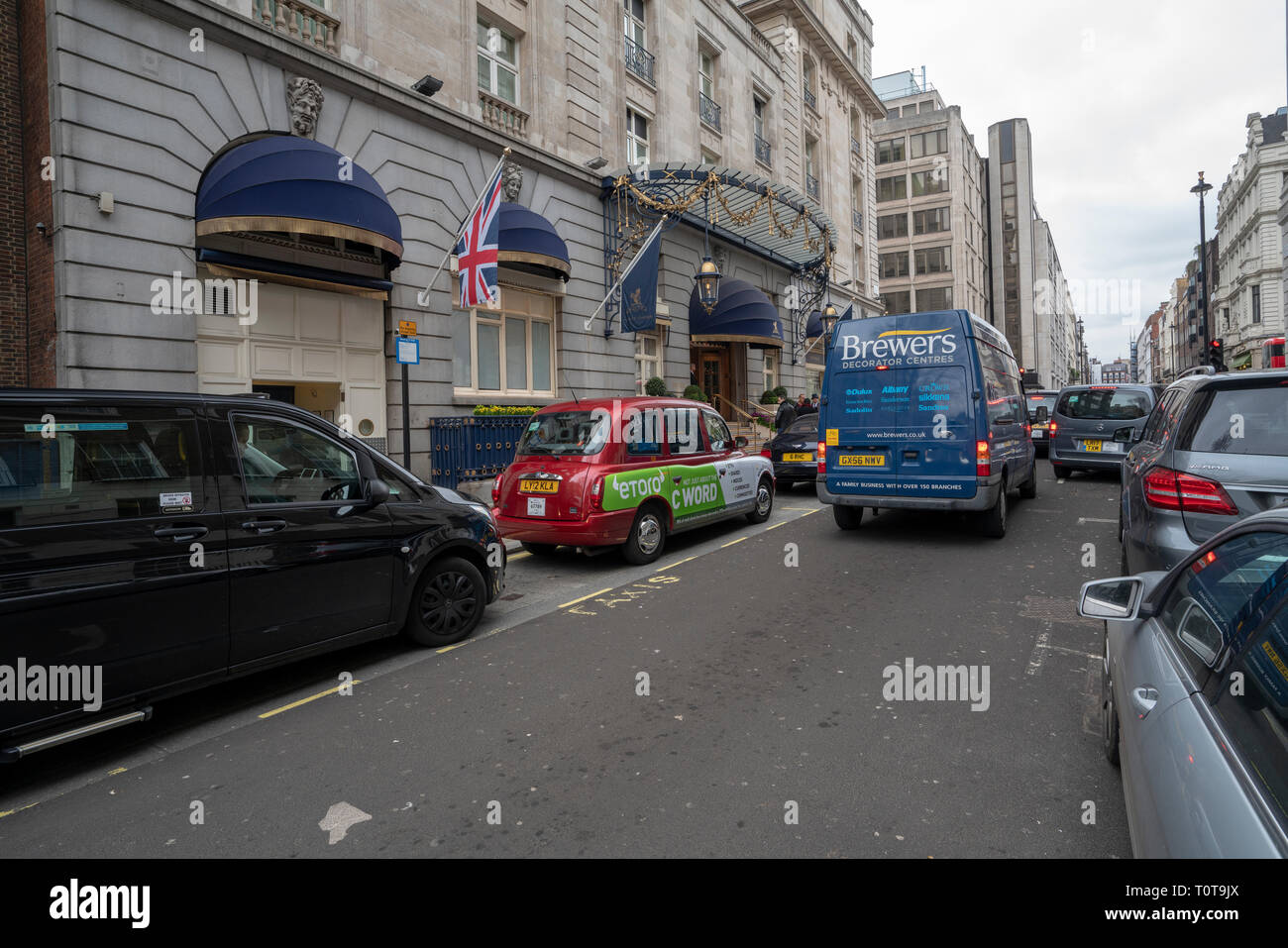 St jamess street in london hi-res stock photography and images - Alamy
