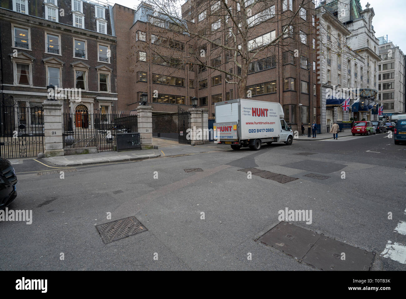 St jamess street in london hi-res stock photography and images - Alamy