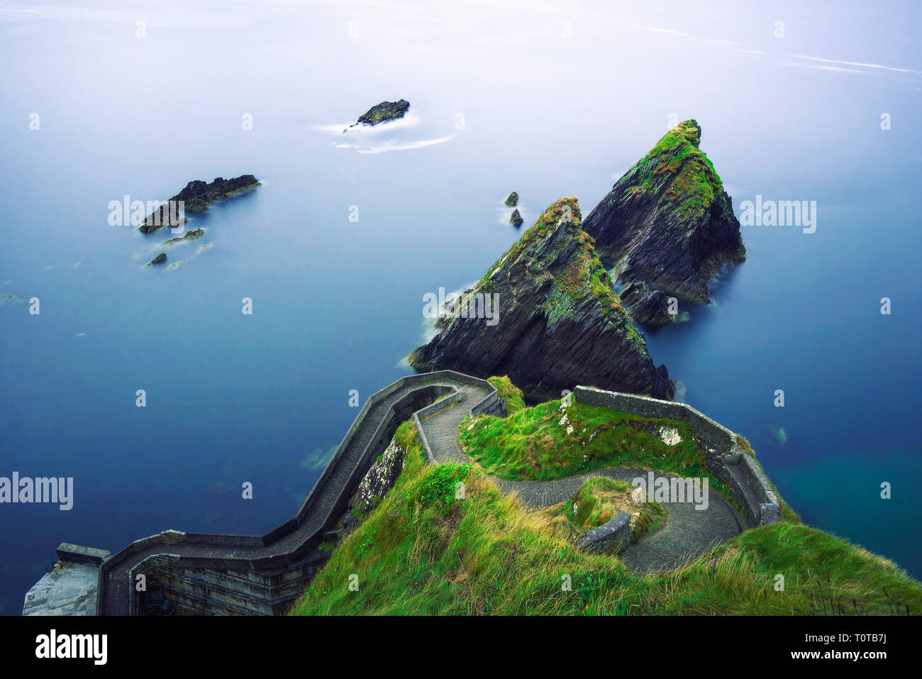 Dunquin harbour hi-res stock photography and images - Alamy