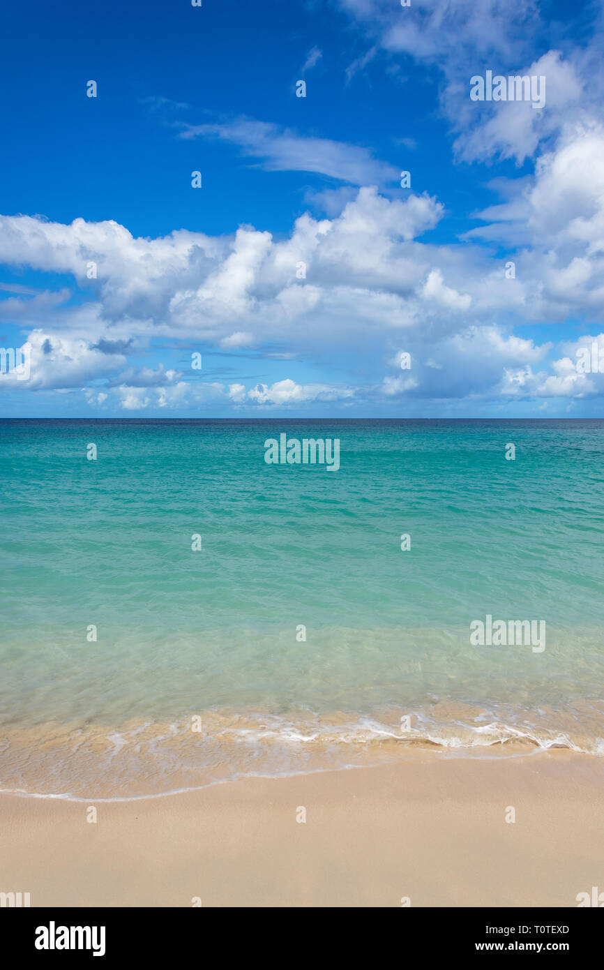 Water's edge on Alleynes Bay Beach, Holetown, St James's Parish ...