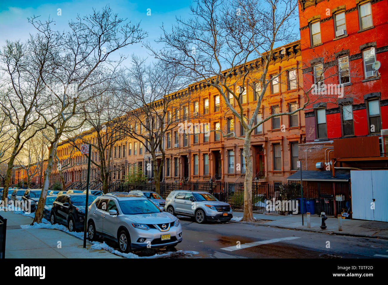 Apartment house brooklyn hi-res stock photography and images - Alamy