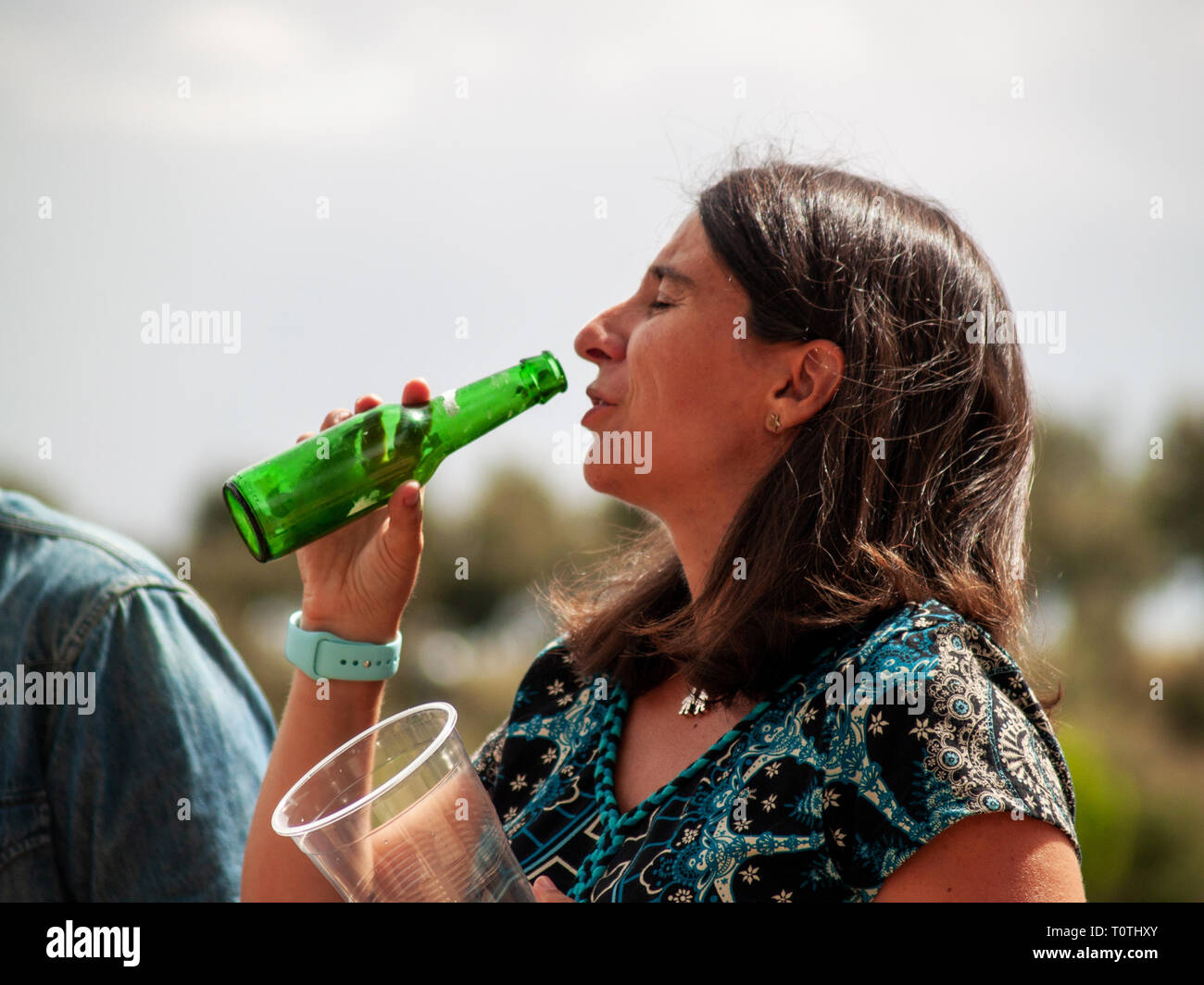 Women alcohol excess hi-res stock photography and images - Alamy