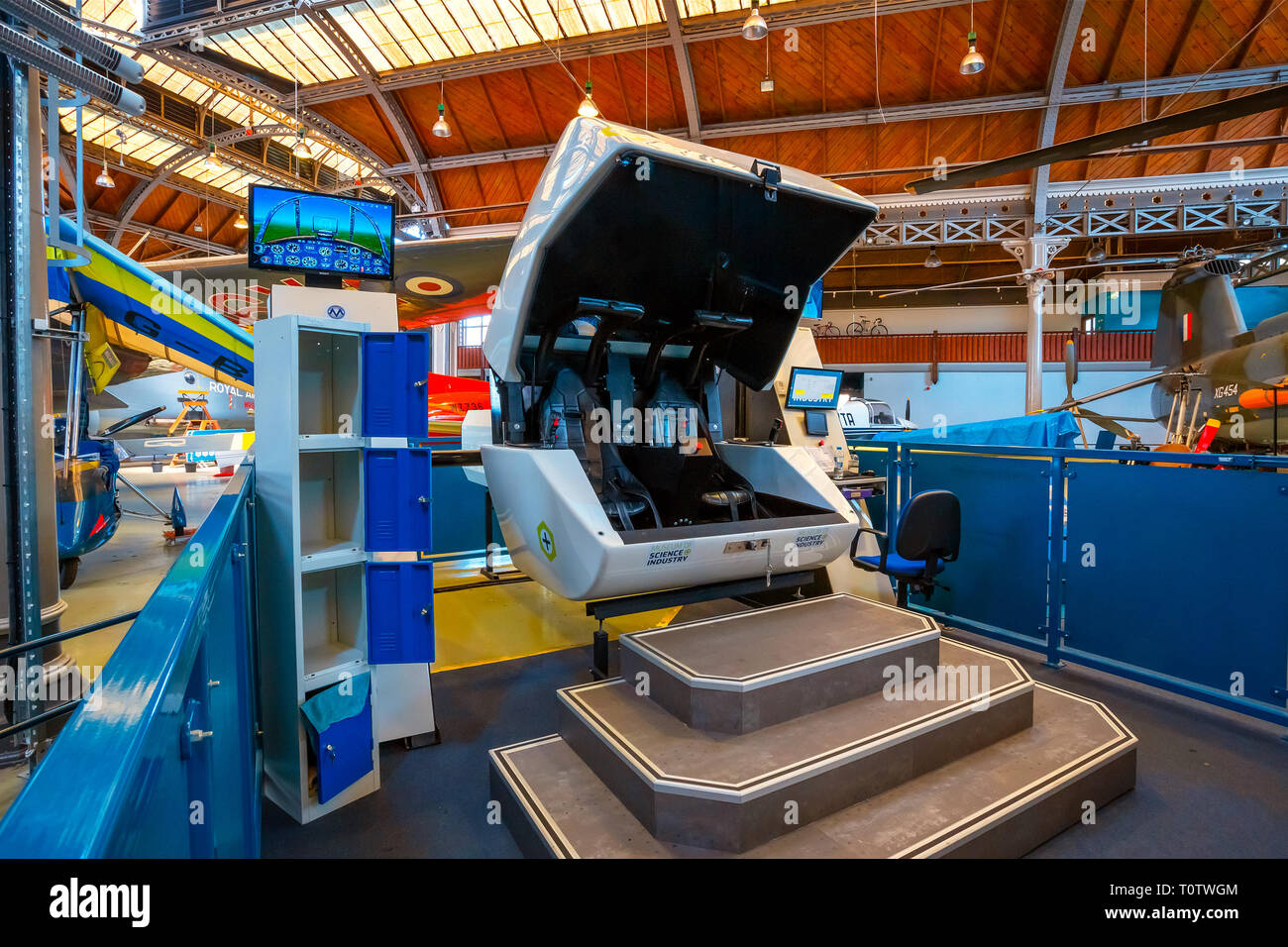 Manchester aircraft museum hi-res stock photography and images - Alamy
