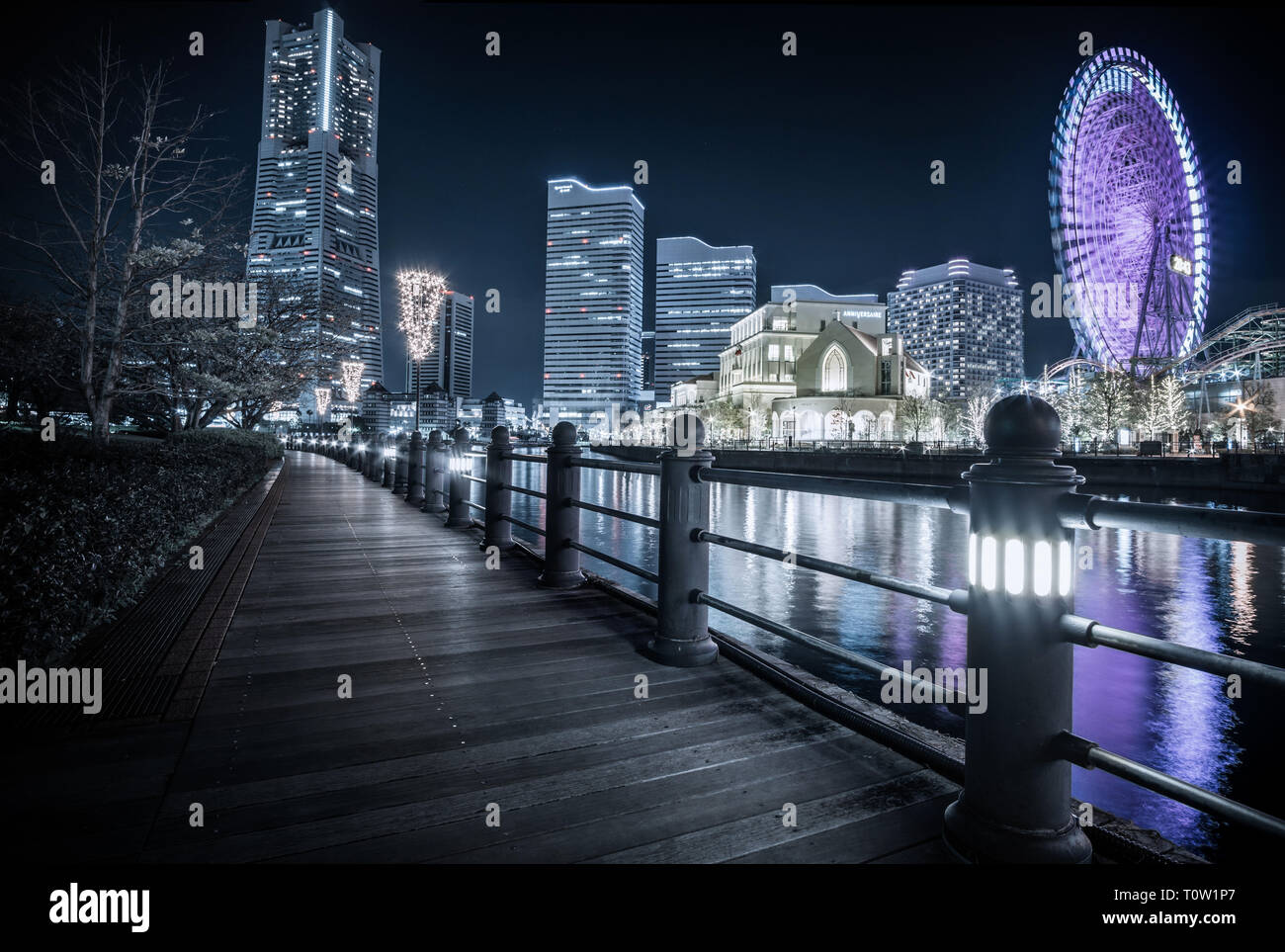 View of minato mirai 21 hi-res stock photography and images - Alamy