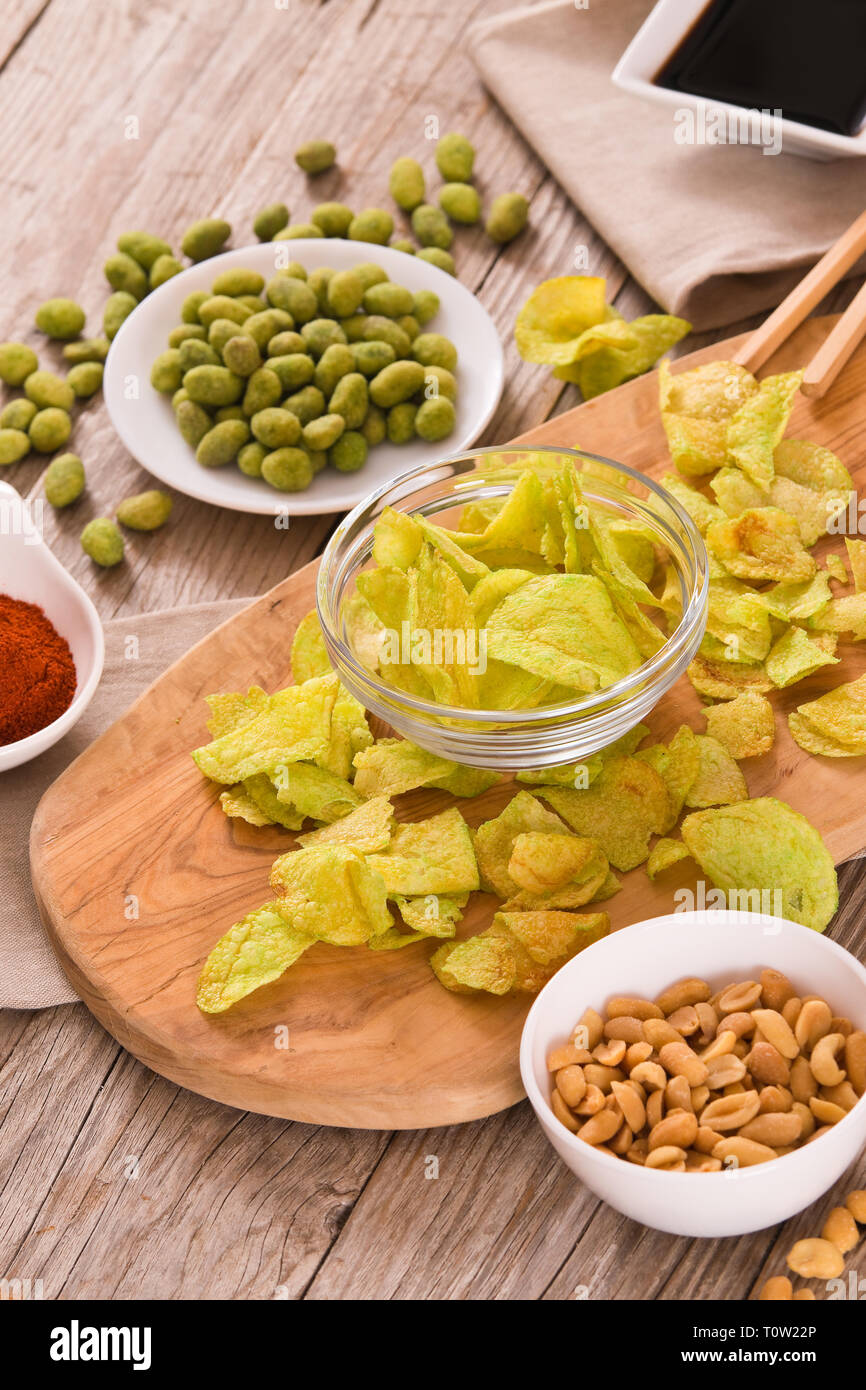 Wasabi flavour potato crisps Stock Photo - Alamy