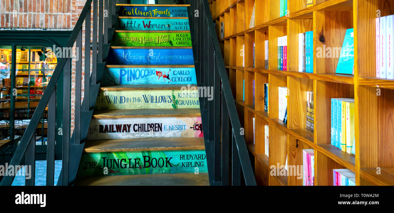 Packed Shelves High Resolution Stock Photography and Images - Alamy