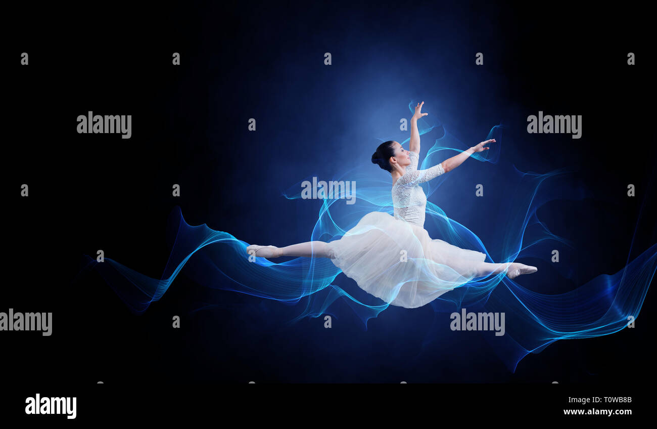 Ballet dancer in jump Stock Photo - Alamy