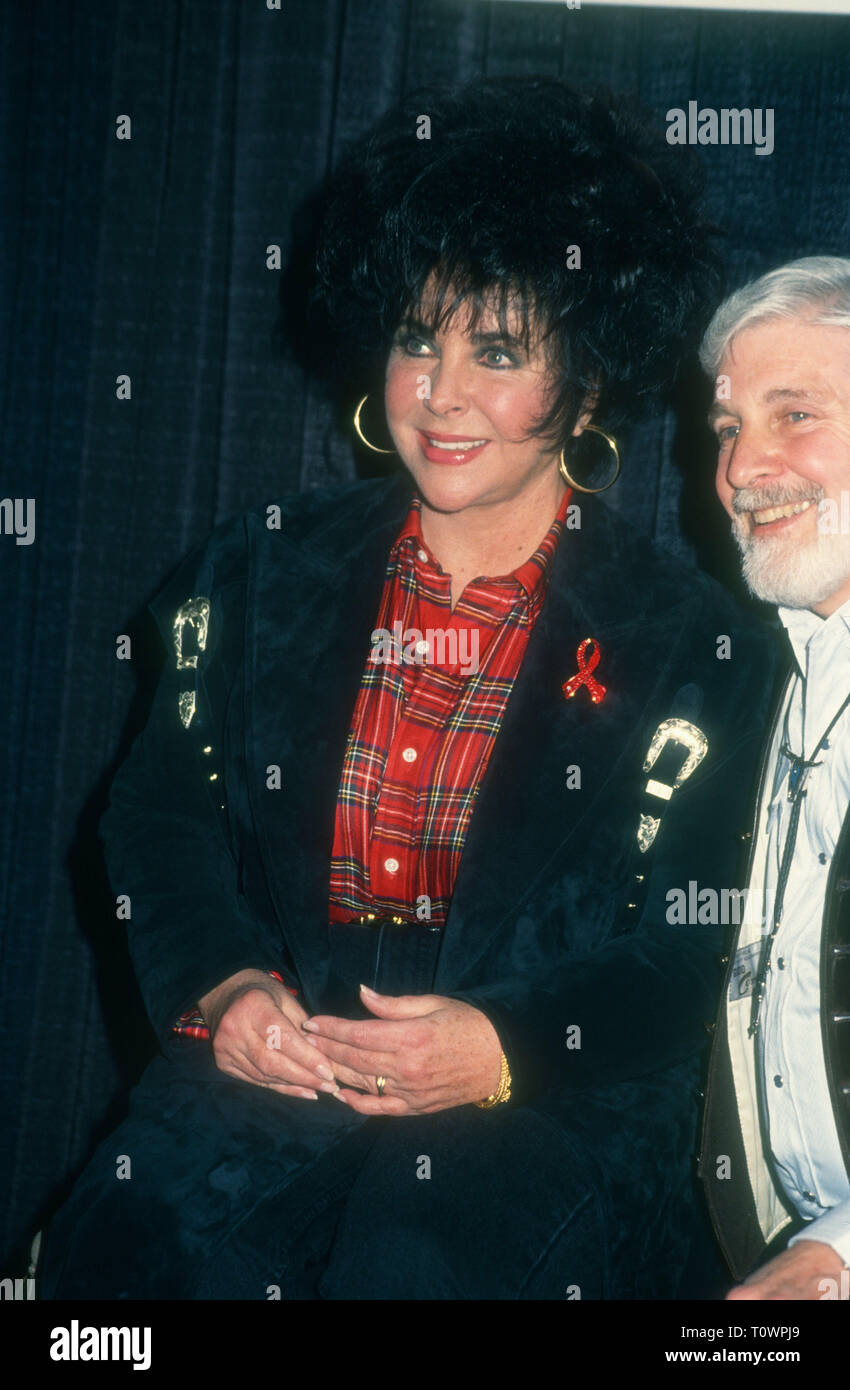 BEVERLY HILLS, CA - FEBRUARY 26: Actress Elizabeth Taylor attends 'Two ...