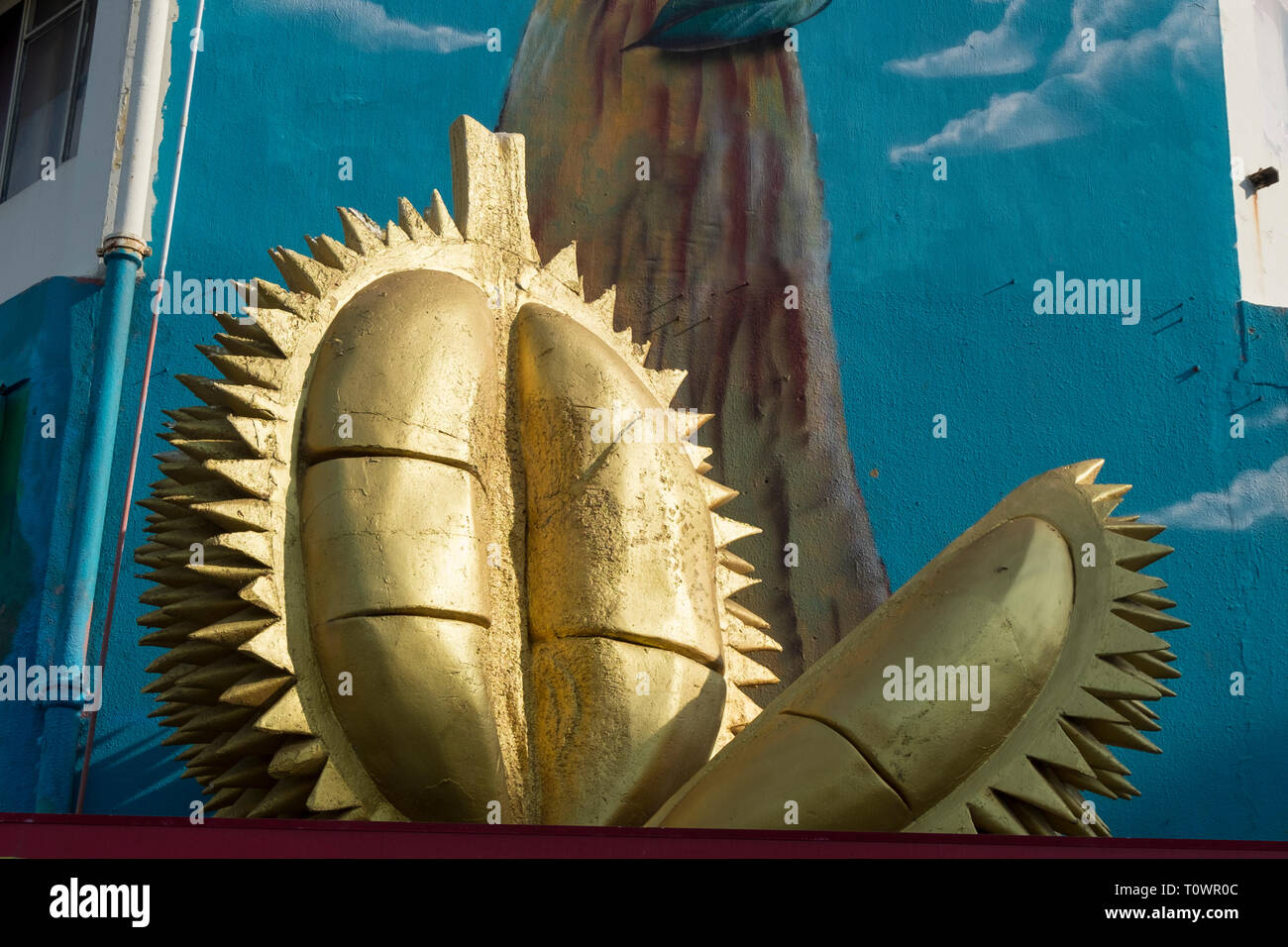 Gold durian sculpture hi-res stock photography and images - Alamy