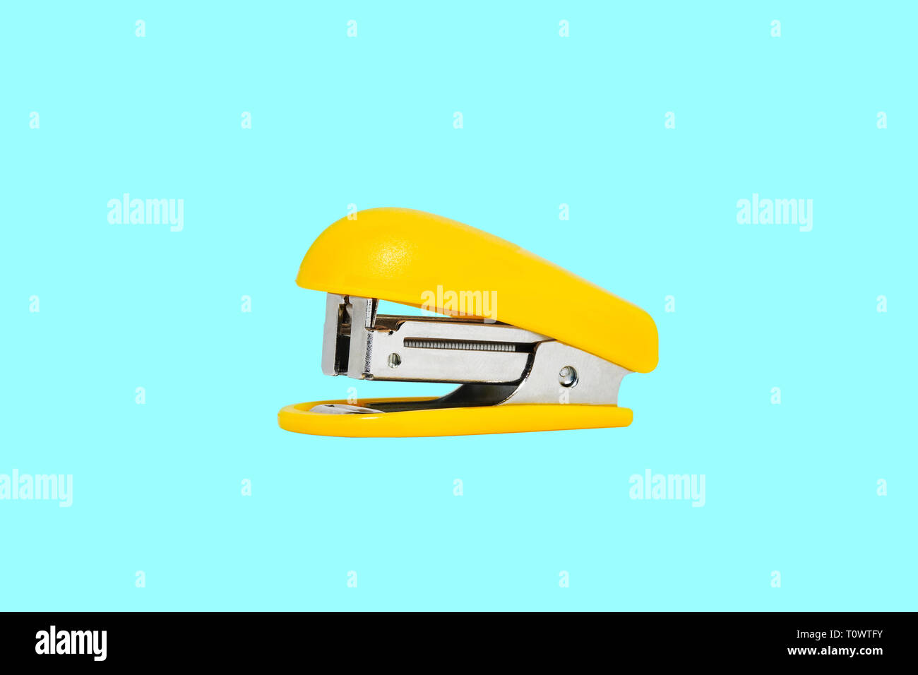 Office stapler icon hi-res stock photography and images - Alamy