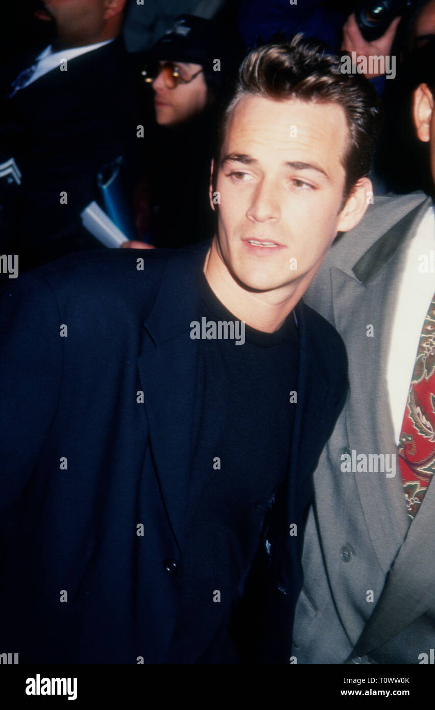 LOS ANGELES, CA - FEBRUARY 23: Actor Luke Perry attends New Line Cinema ...