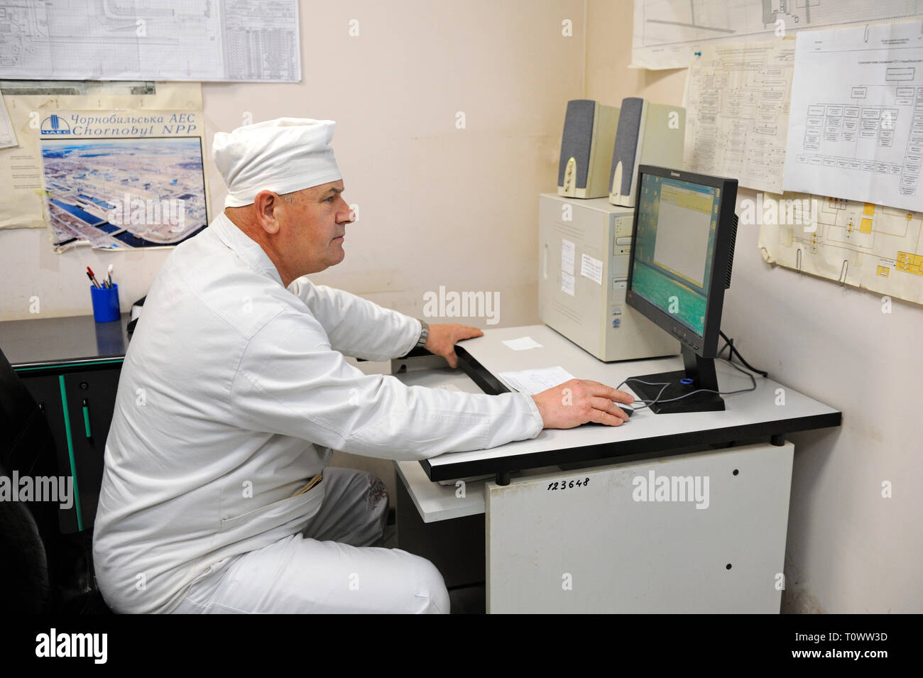Operator control panel nuclear reactor hi-res stock photography and ...
