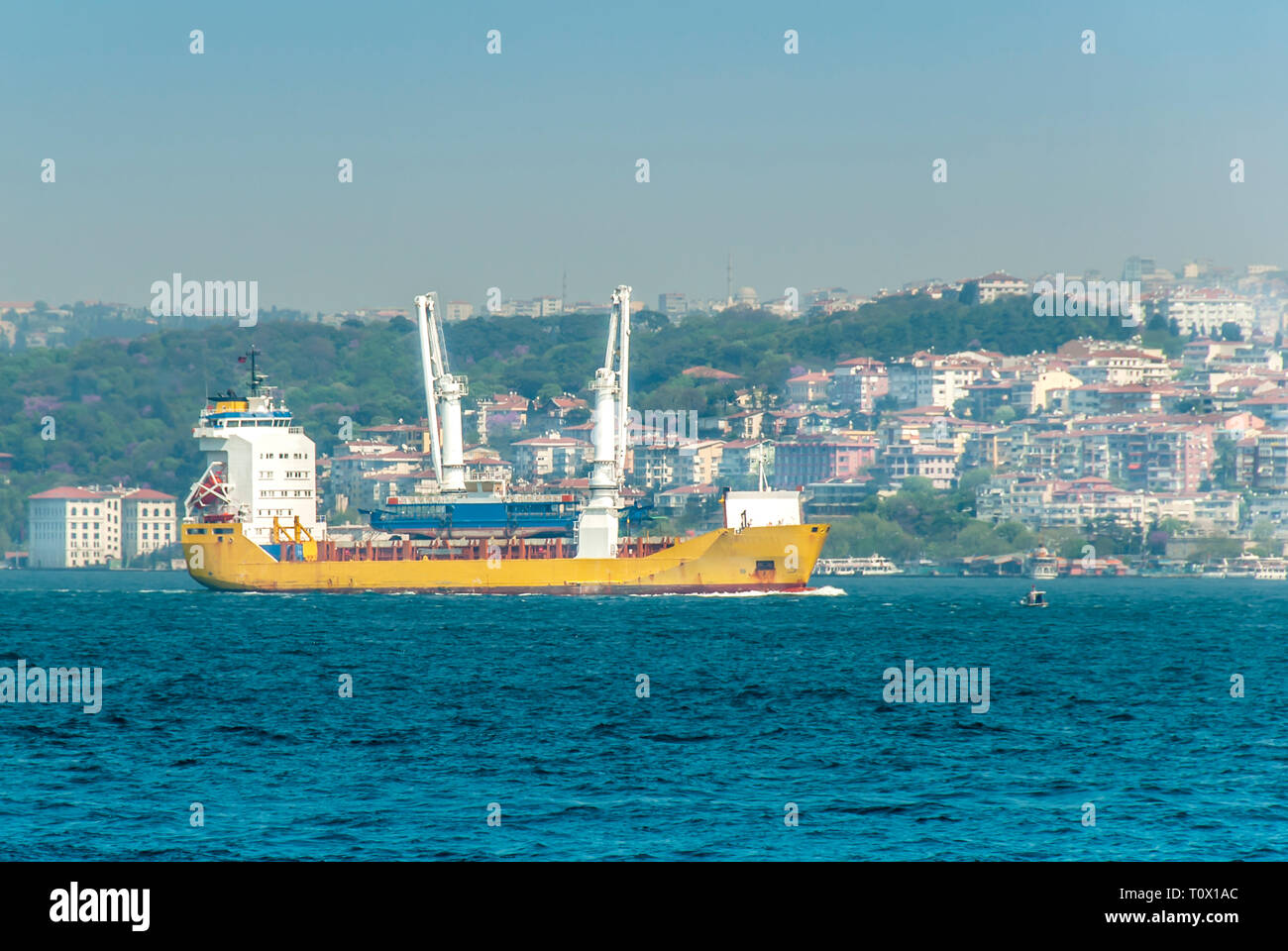 Istanbul port bulk carrier hi-res stock photography and images - Alamy