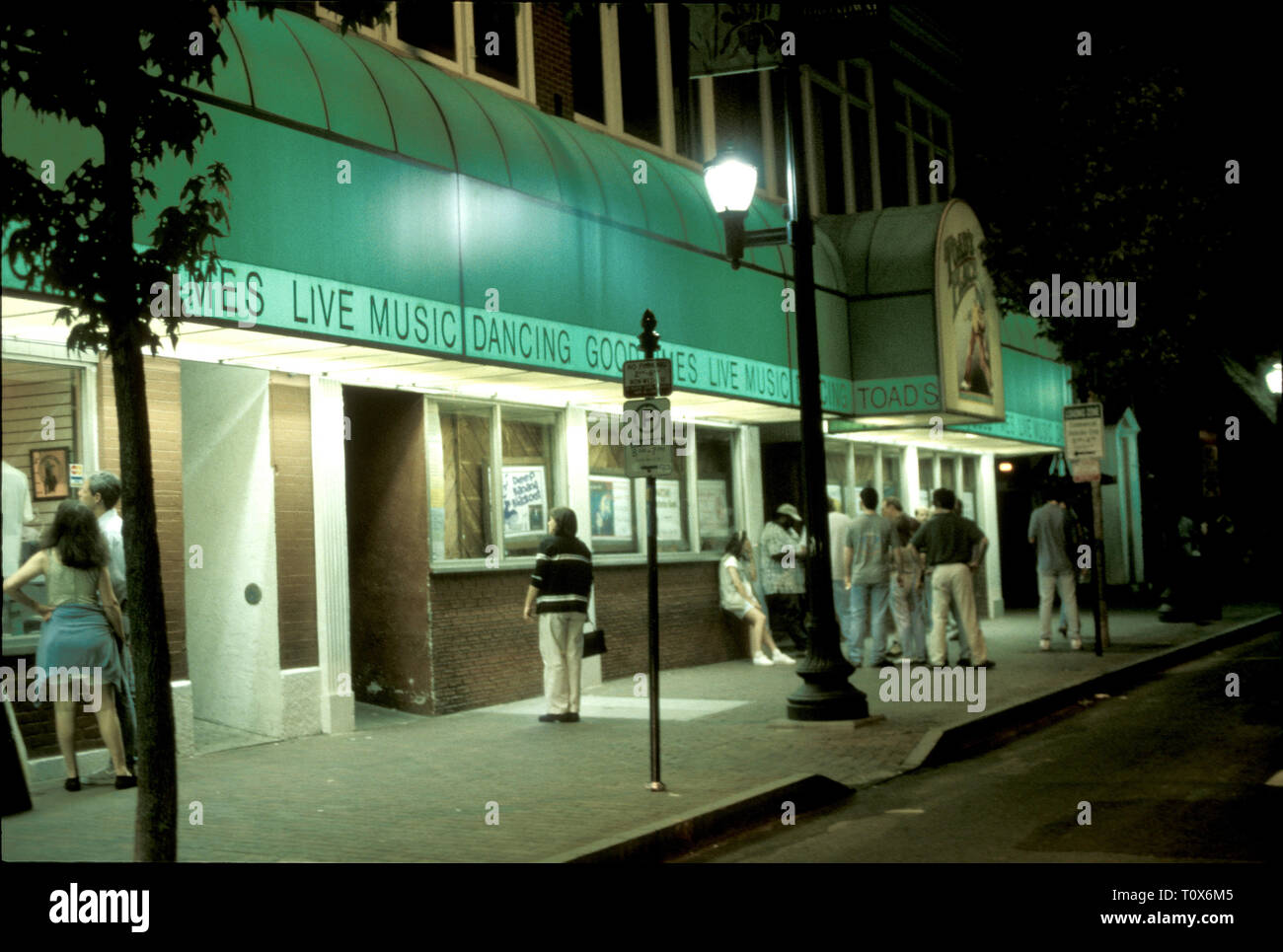 Concert venue in new haven hi-res stock photography and images - Alamy