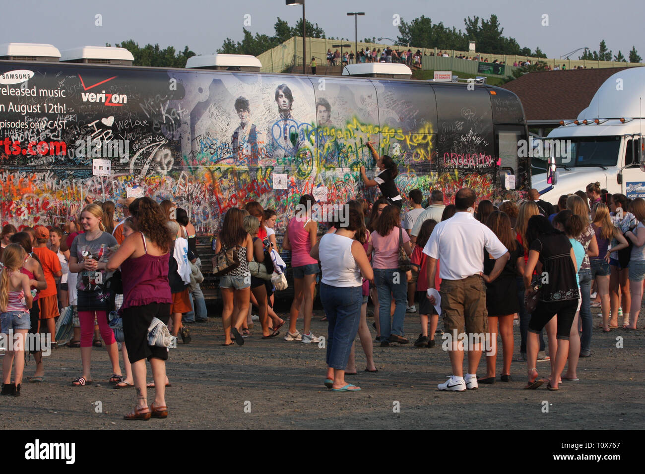 Jonas brothers in hi-res stock photography and images - Alamy