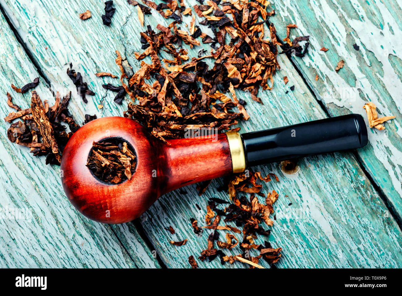 Tobacco pipe hi-res stock photography and images - Alamy