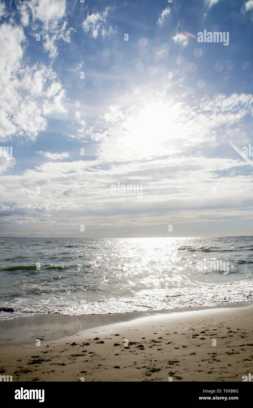 Waves sunshine hi-res stock photography and images - Alamy