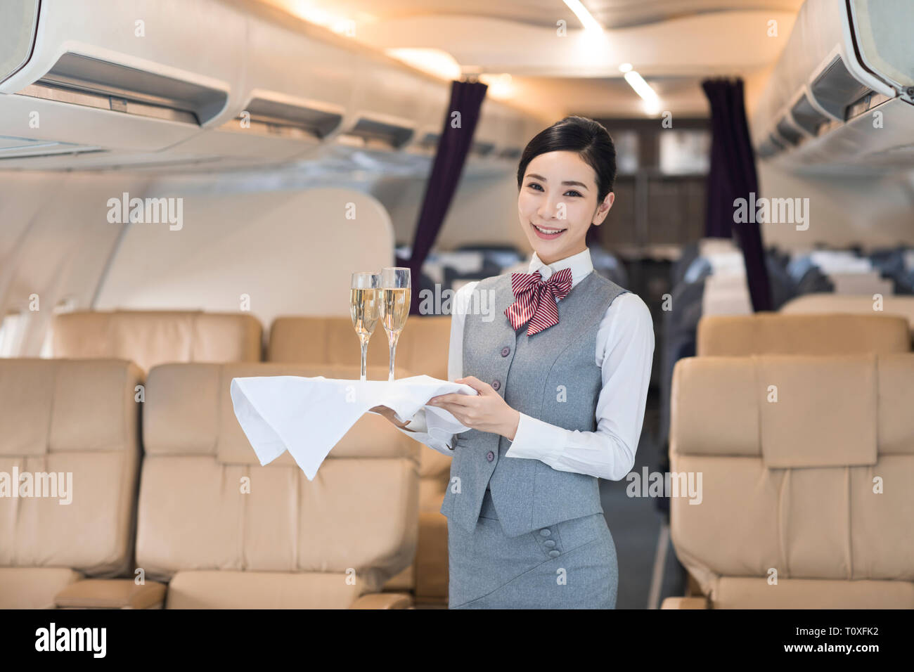 Airline food stewardess first class hi-res stock photography and images ...