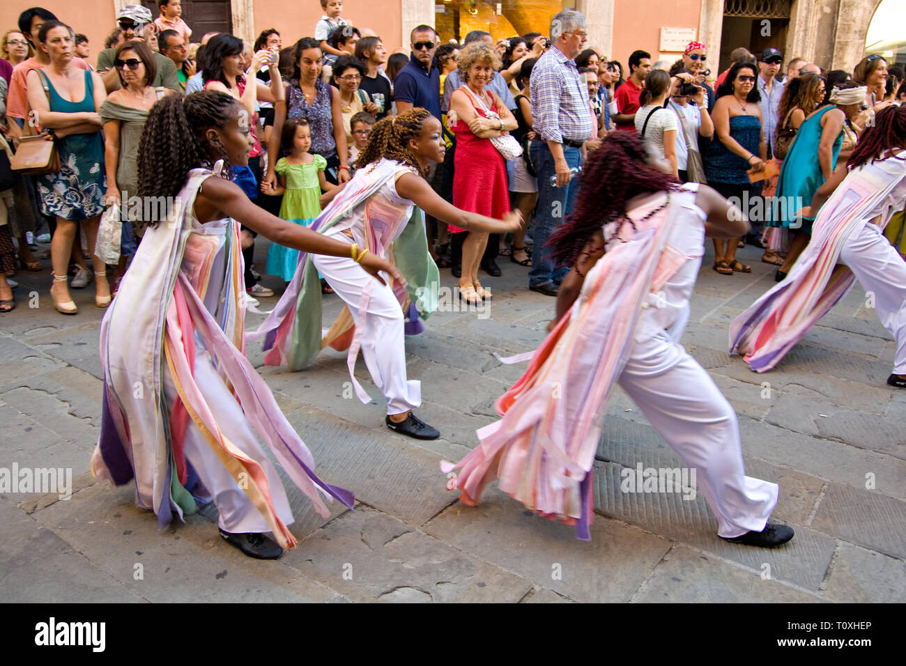 Capoeira player hi-res stock photography and images - Alamy