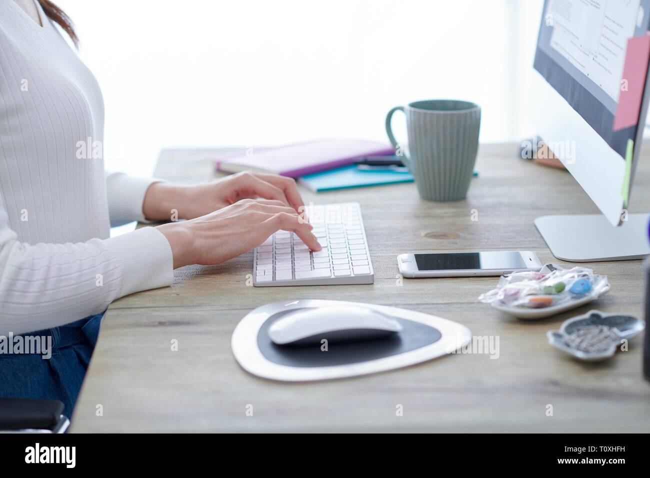 Japanese woman working remotely Stock Photo - Alamy