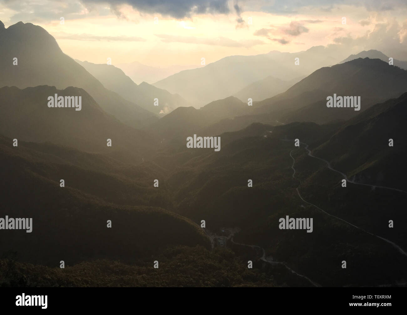 Mountain landscape (Mount Fansipan) at sunset in Northern Vietnam Stock ...