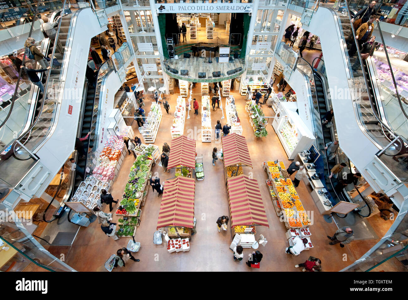 Eataly hi-res stock photography and images - Alamy